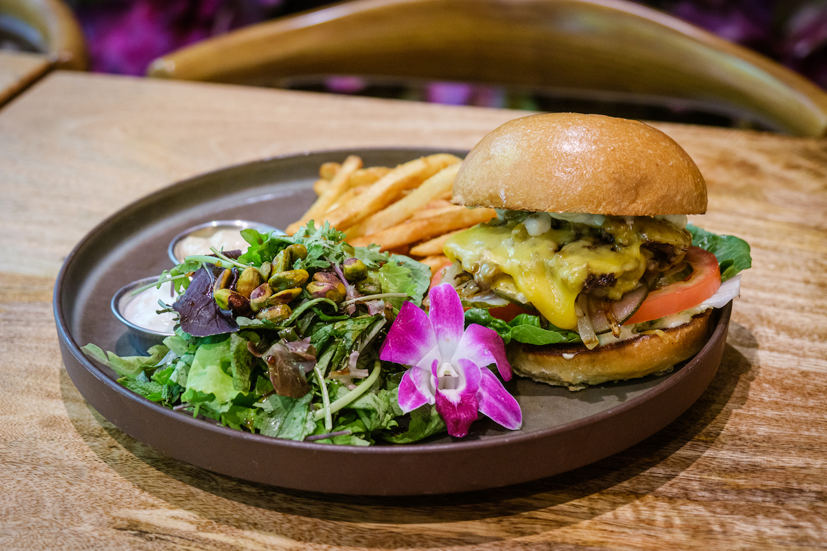 HAWAIʻI in the Kitchen: Wagyu Burger - HAWAIʻI Magazine