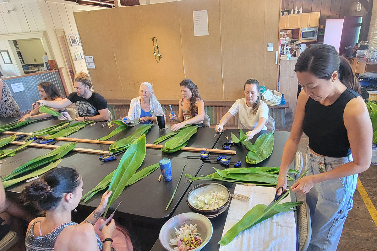 Learn How to Make Hilo-Style Lei on Hawaiʻi Island - HAWAIʻI Magazine