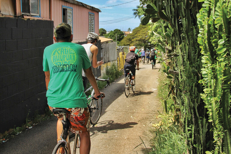 Exploring Kalihi Valley on Oʻahu on Two Wheels - HAWAIʻI Magazine