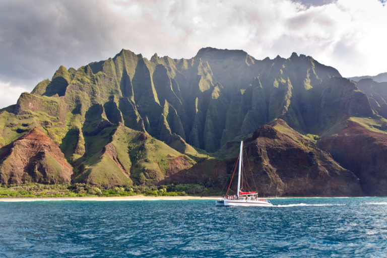 The 5 Best Islands in Hawaiʻi in 2025 - HAWAIʻI Magazine